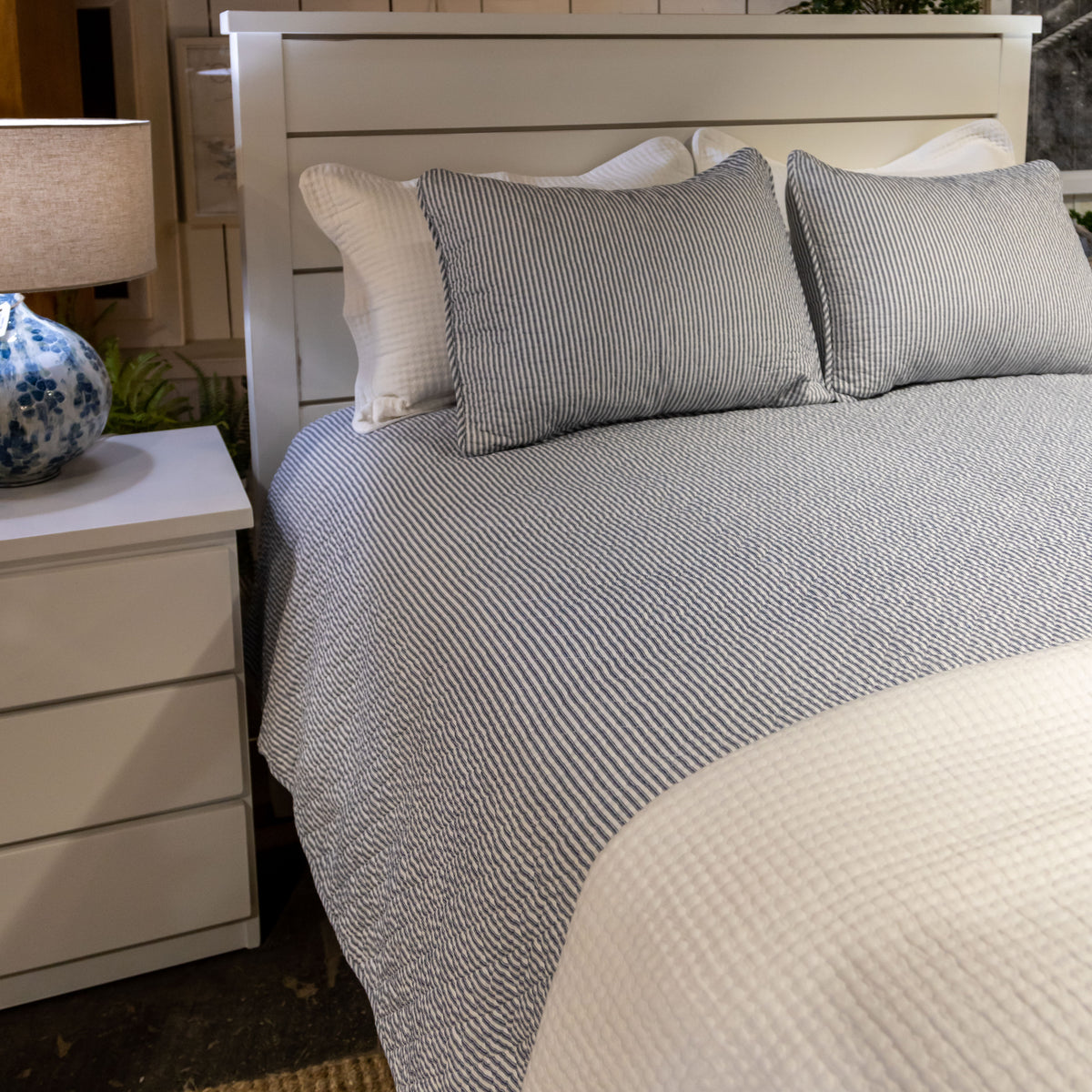 Quilt - Blue Ticking – simplycottage